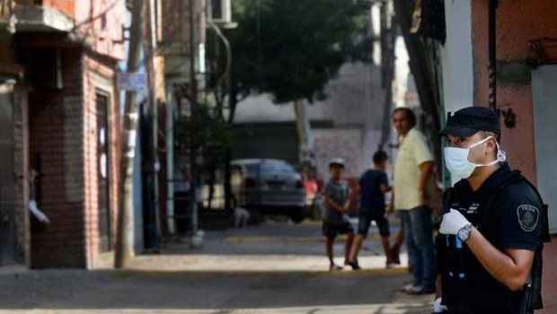 Aysa continúa obras por agua del barrio 31 - Actualidad | Diario La Prensa