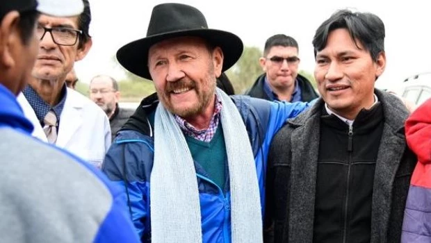 Exabrupto de Insfrán : “Los porteños son unos reverendos hijos de su ... Exabrupto de Insfrán : “Los porteños son unos reverendos hijos de su ...
