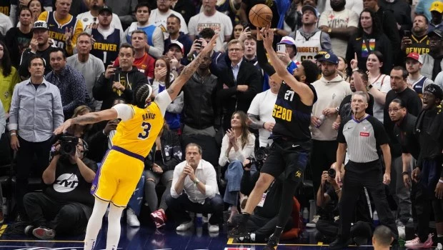 Murray encestó con el reloj en cero para darle el triunfo a Denver ante ...
