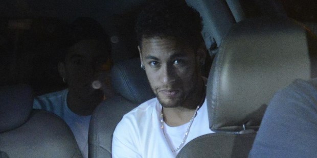Operaron con éxito a Neymar en Brasil - Deportes | Diario La Prensa Operaron con éxito a Neymar en Brasil - Deportes | Diario La Prensa